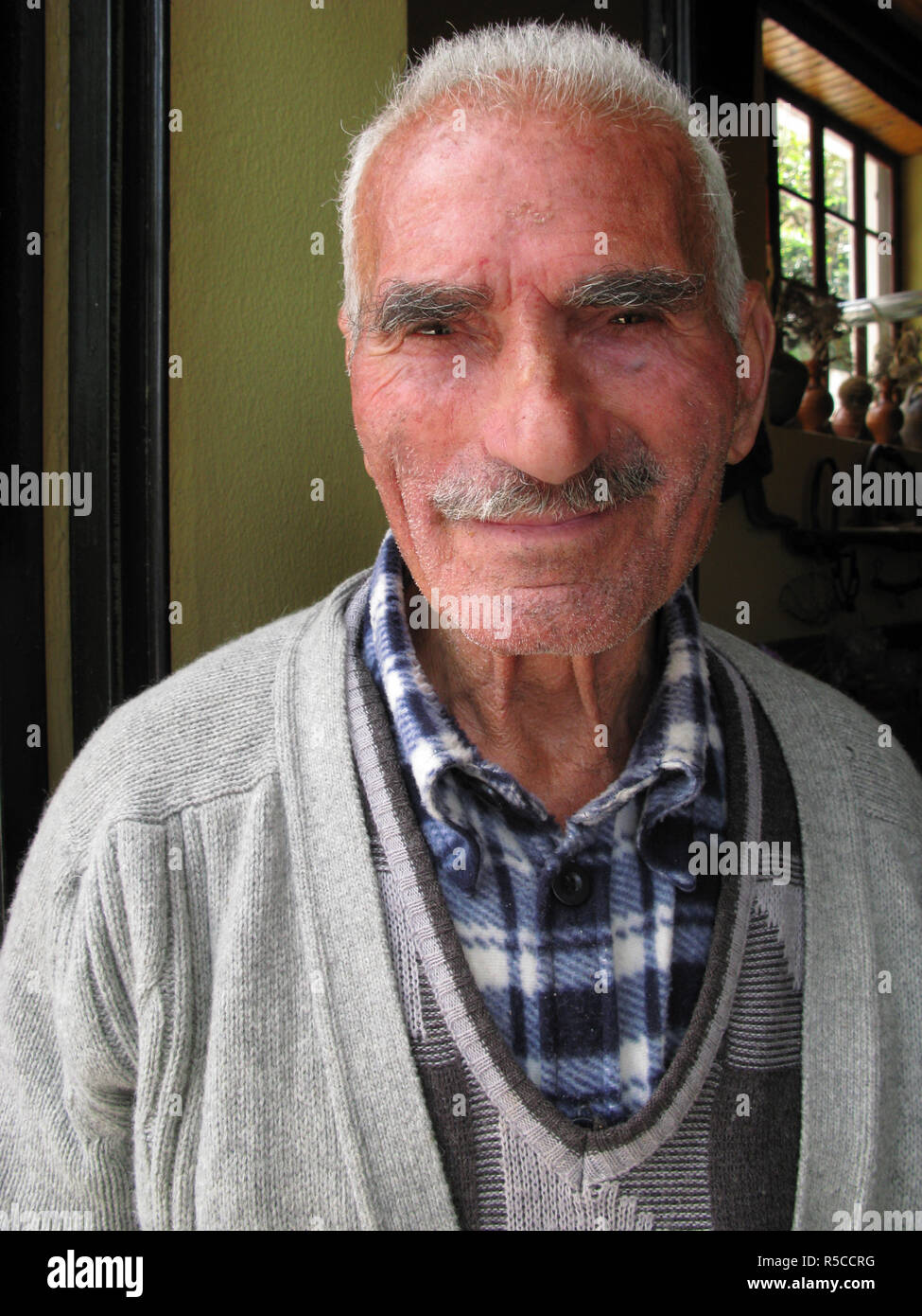 Crete old man hi-res stock photography and images - Alamy