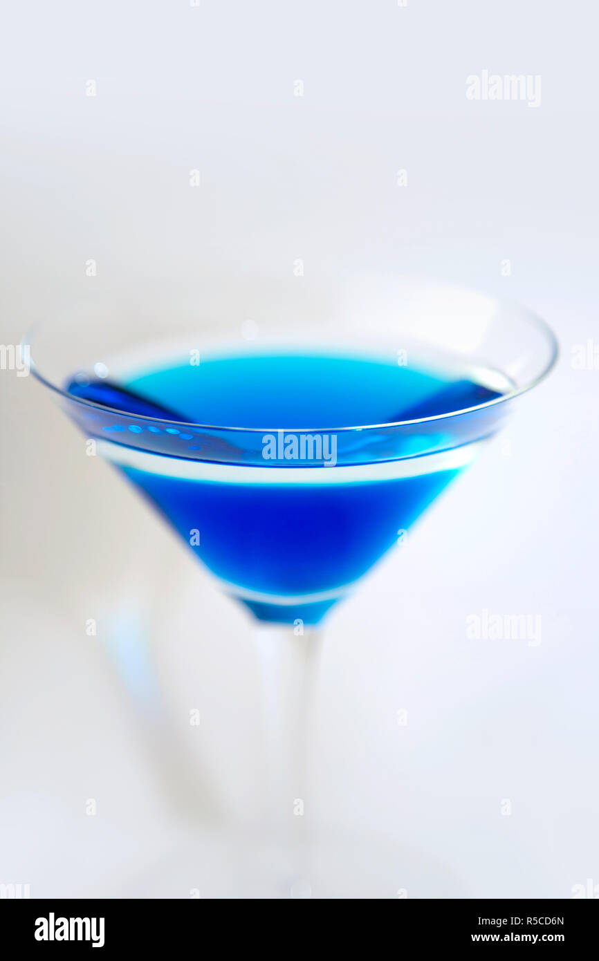 Blue martini hi-res stock photography and images - Alamy