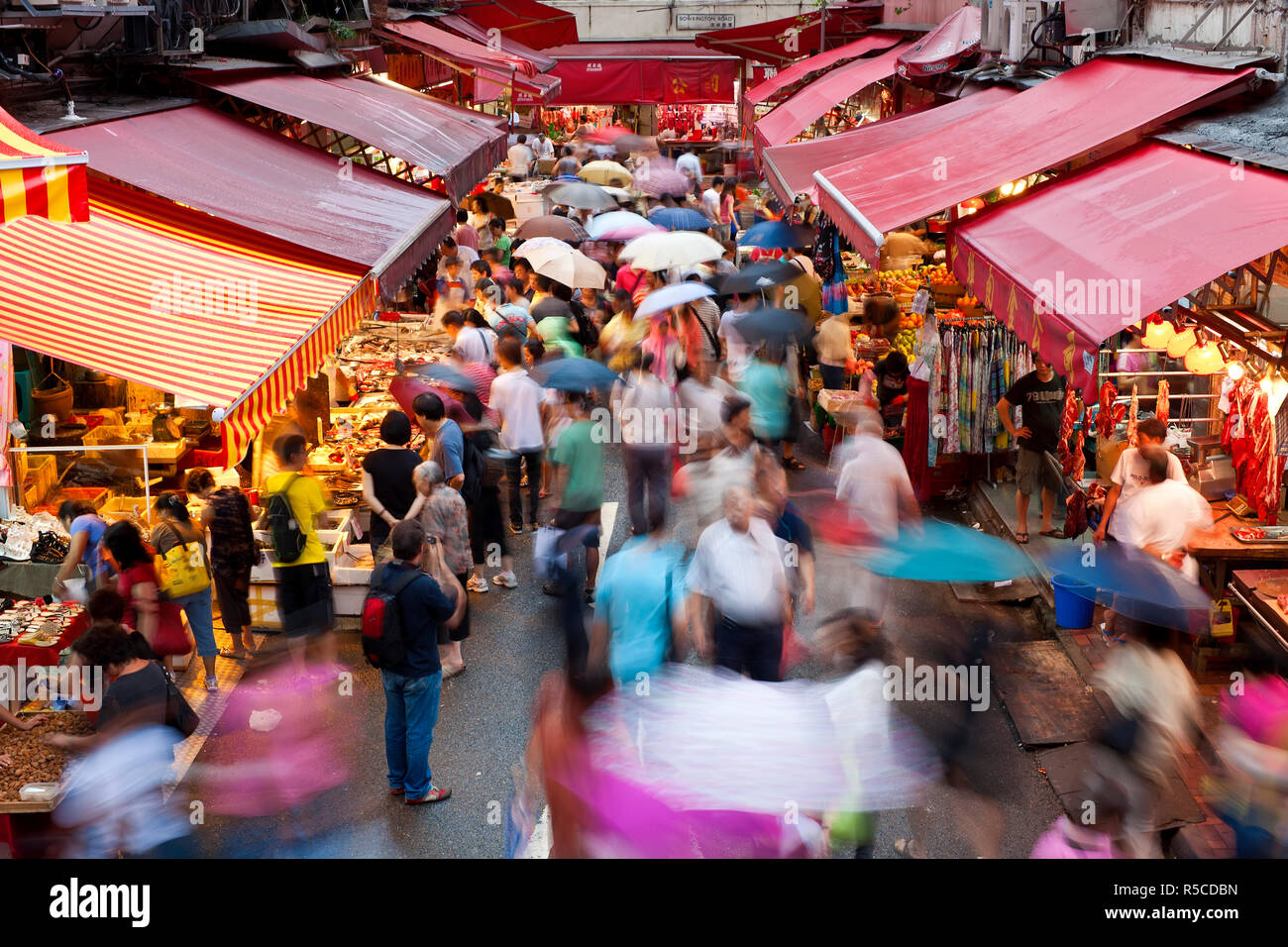 Busy Market Street, Wan Chai, Central District, Hong Kong Island, Hong ...