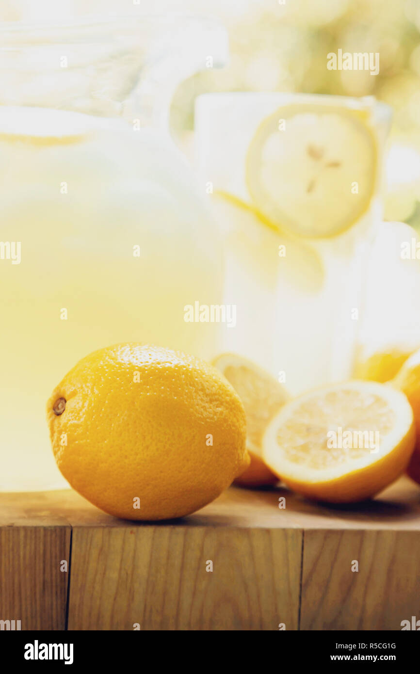 Lemons and lemonade Stock Photo - Alamy