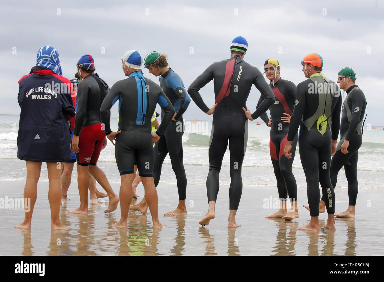 Female surf life savers hi-res stock photography and images - Alamy