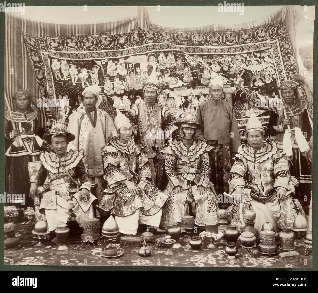 The Shan Chiefs from Burma [at the Delhi Durbar]. Group portrait of ...