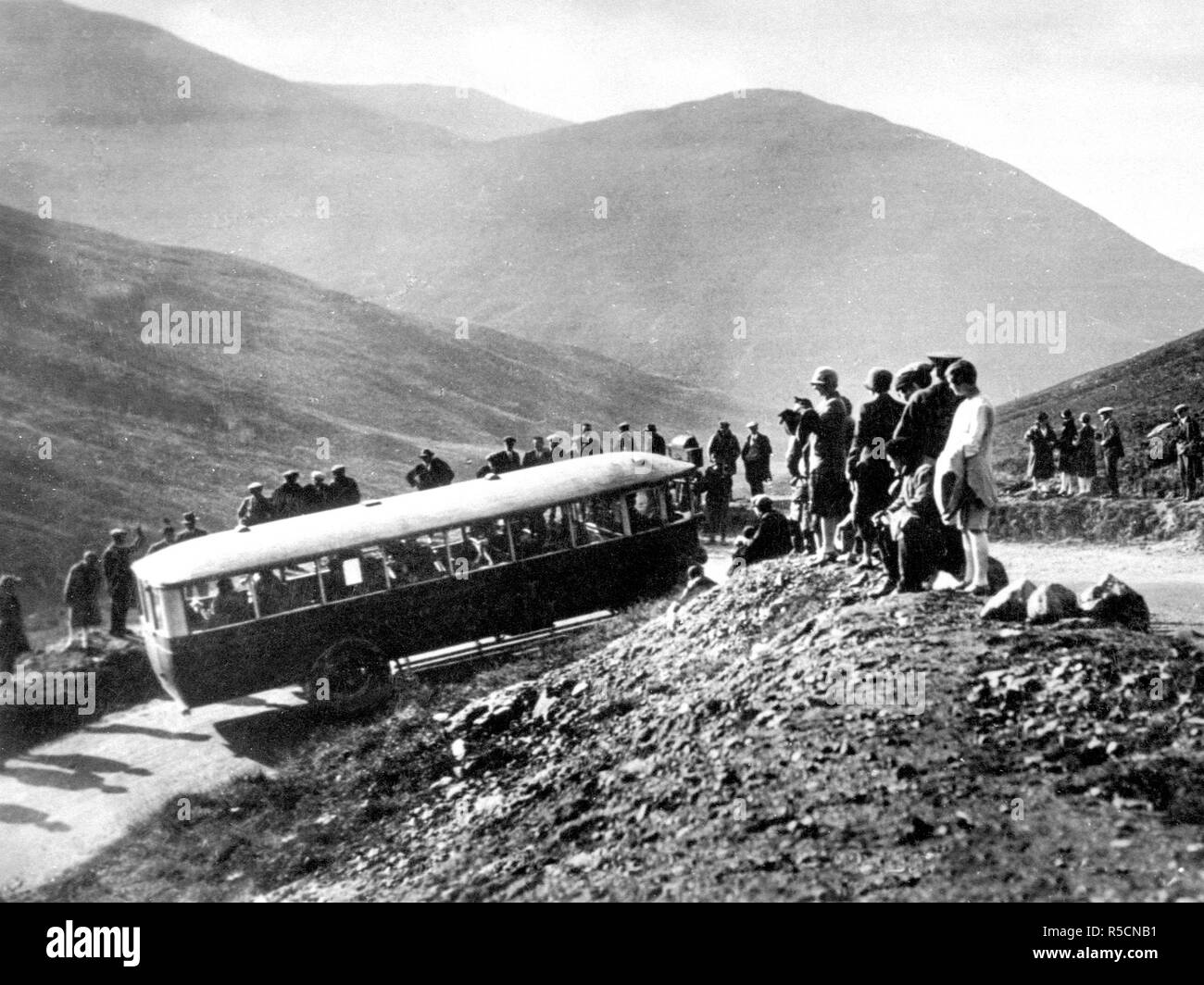 Bus braemar hi-res stock photography and images - Alamy