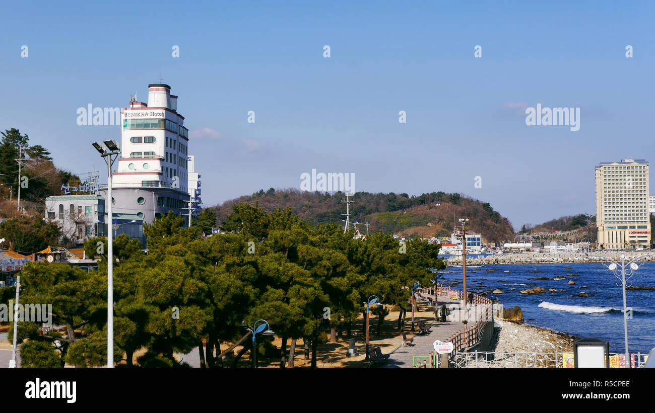 Sokcho city hi-res stock photography and images - Alamy