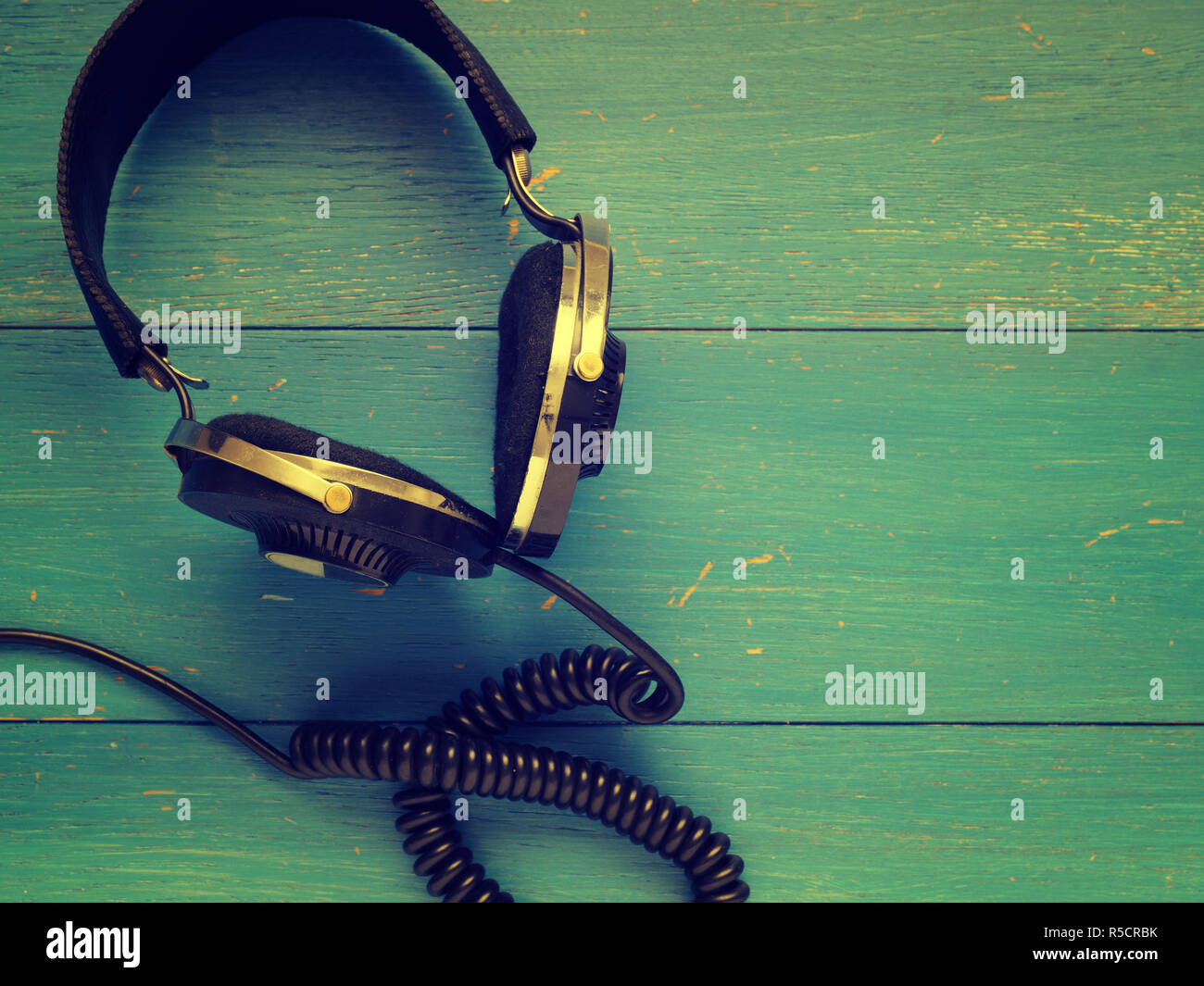 Pile sheet music hi-res stock photography and images - Alamy