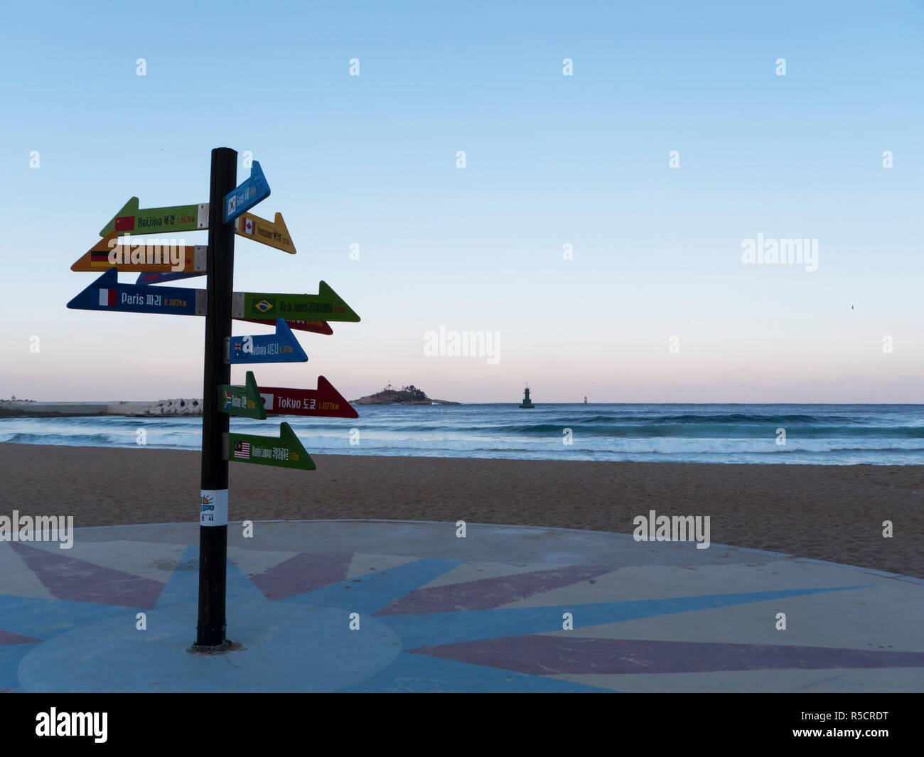 ?olumn with the indexes of the countries of the world Stock Photo - Alamy