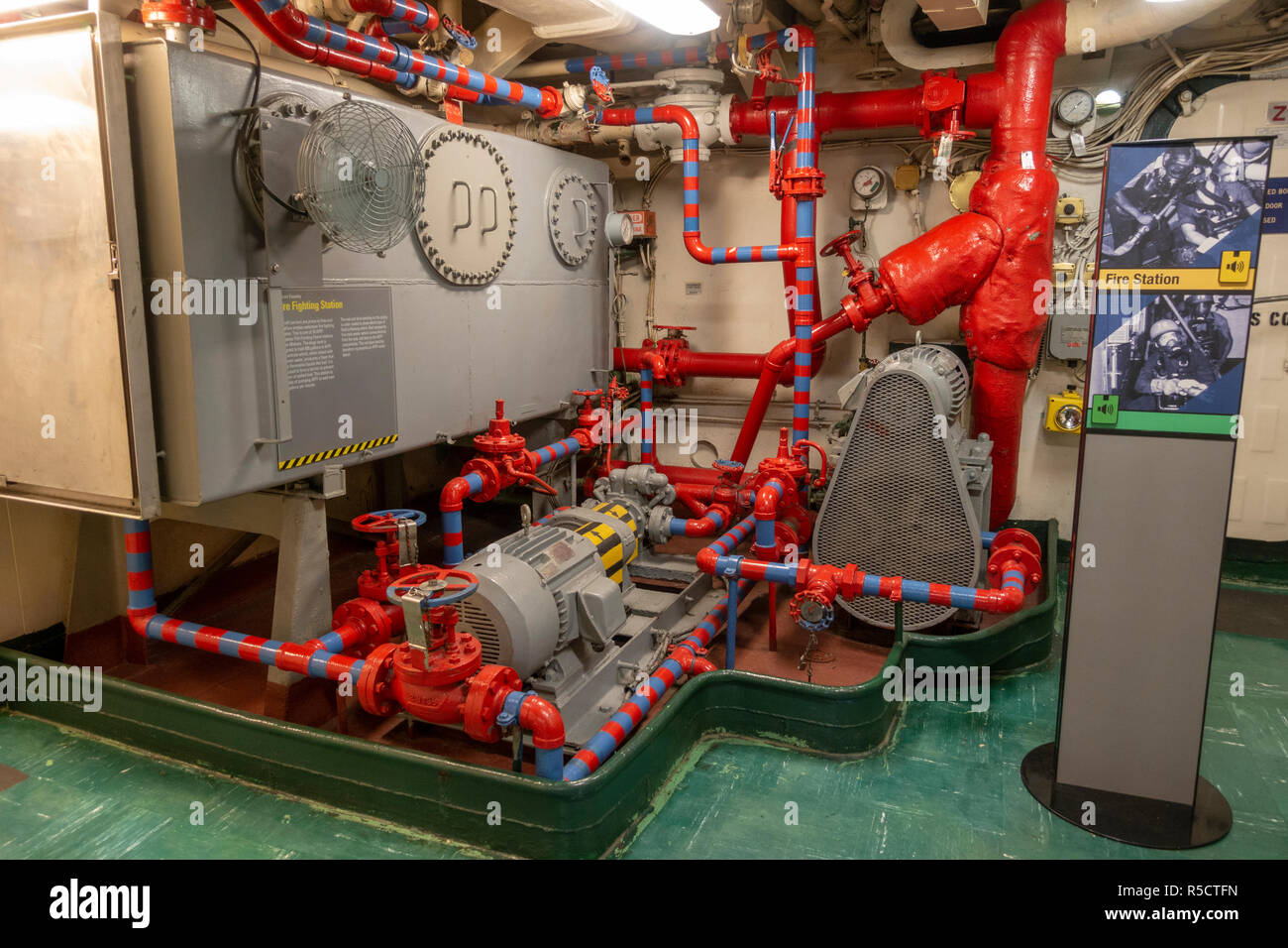 United states navy equipment hi-res stock photography and images - Alamy
