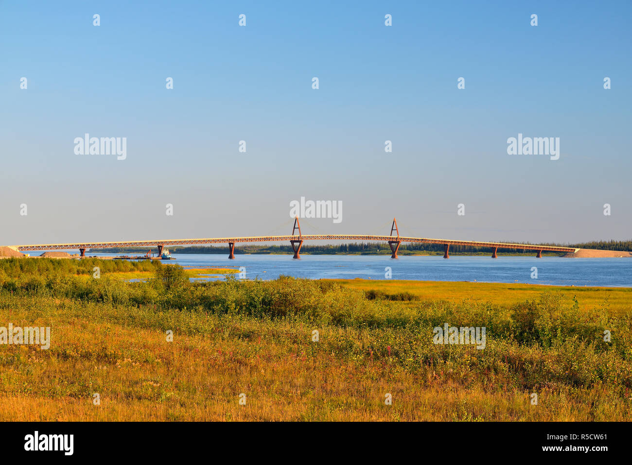 The Deh Cho bridge over the MacKenzie River, Fort Providence, Northwest ...
