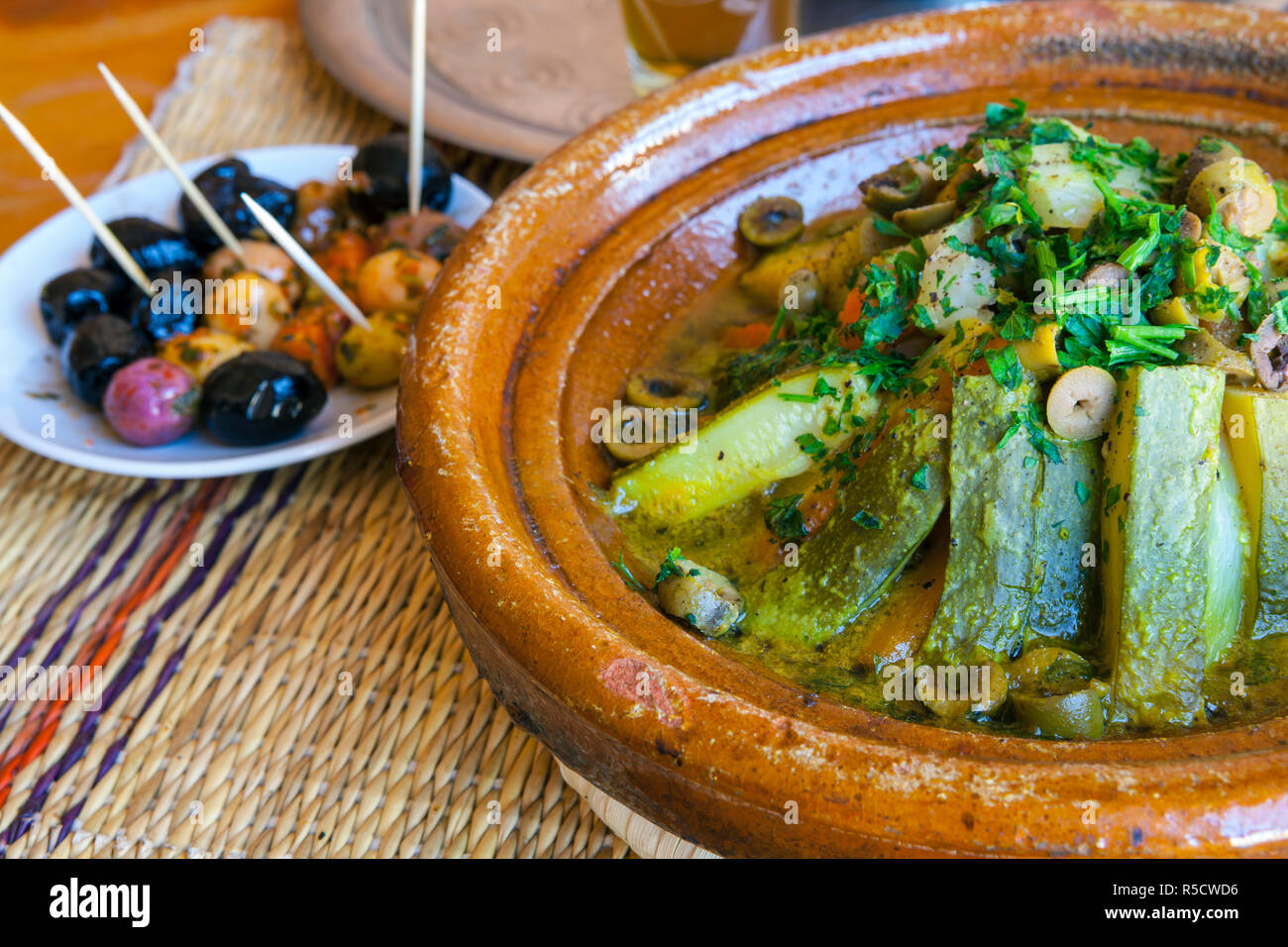Moroccan tagine hi-res stock photography and images - Alamy