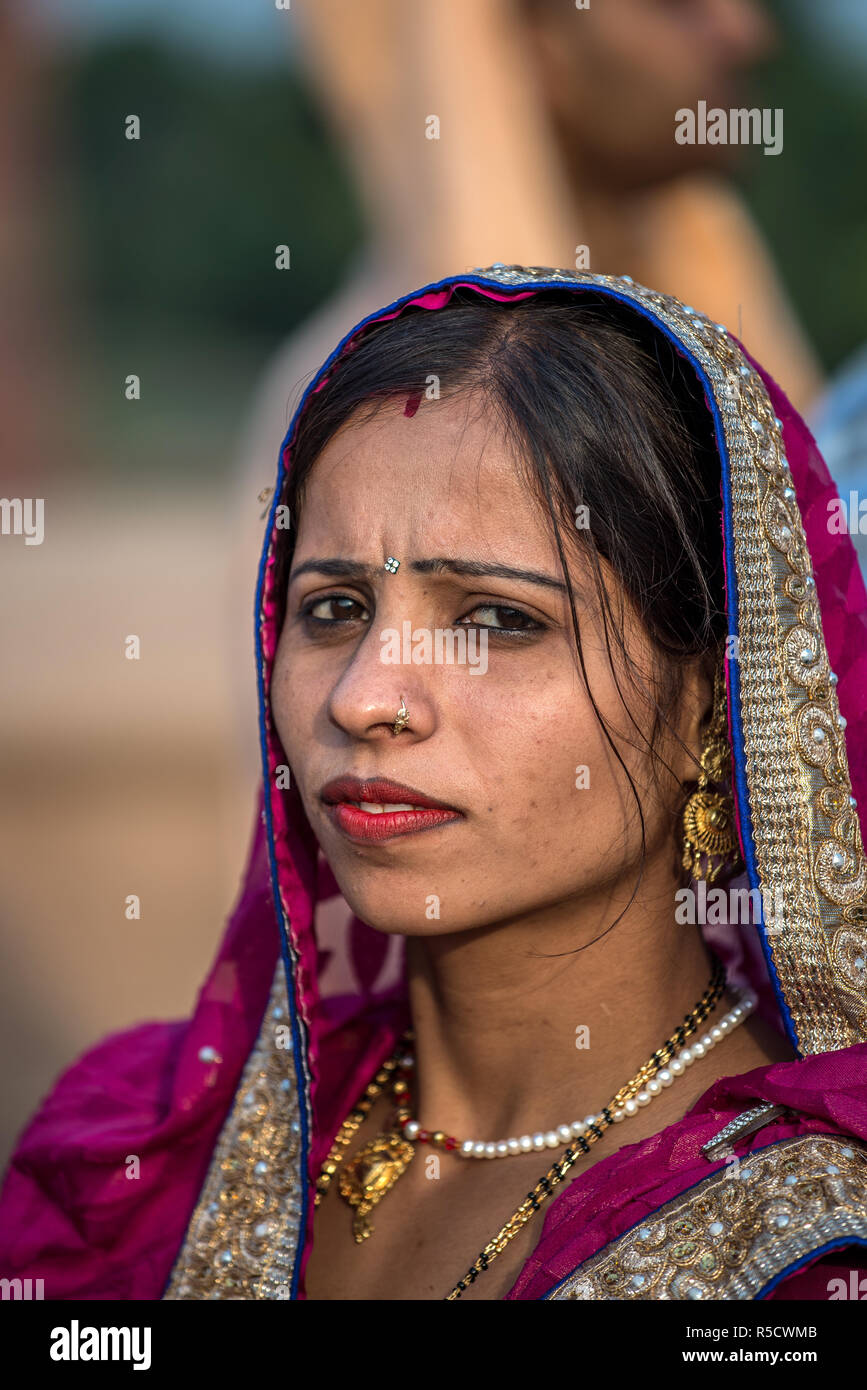 Portrait of a young Indian woman, Agra, Uttar Pradesh, India Stock ...