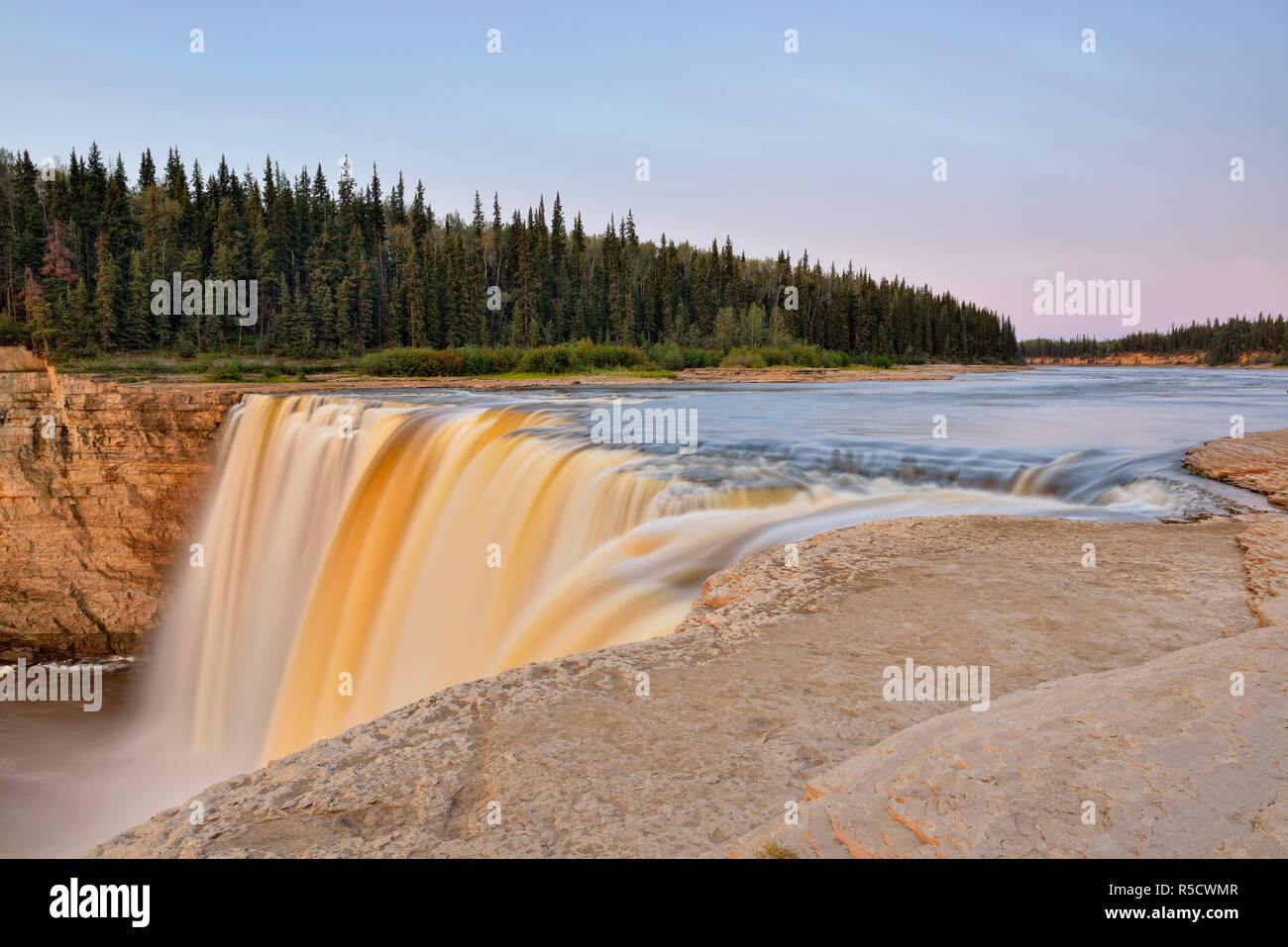 Alexandra Falls, Twin Falls Territorial Park, Northwest Territories ...