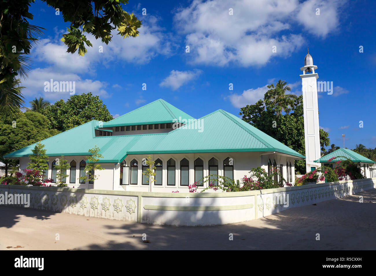 Maldives, Faafu Atoll, Biledhdhoo Island, Friday Mosque Stock Photo - Alamy