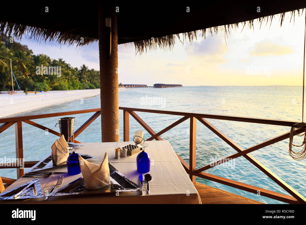 Maldives, Meemu Atoll, Medhufushi Island, Overwater Luxury Restaurant ...