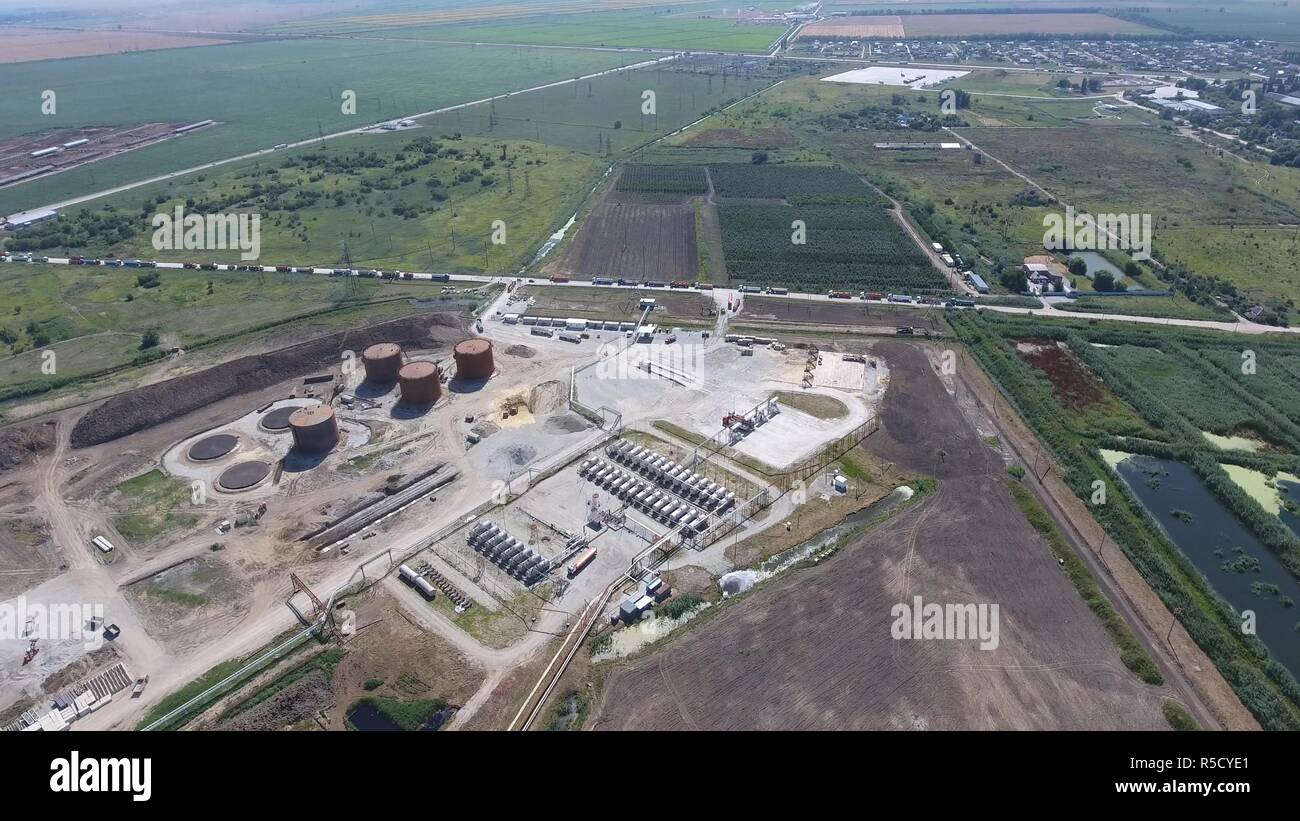 Oil refinery plant for primary and deep oil refining. Equipment and ...