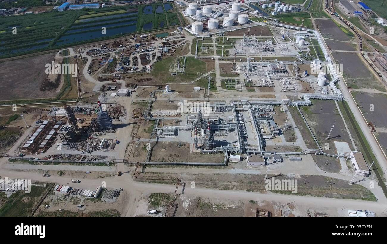 Oil refinery plant for primary and deep oil refining. Equipment and ...