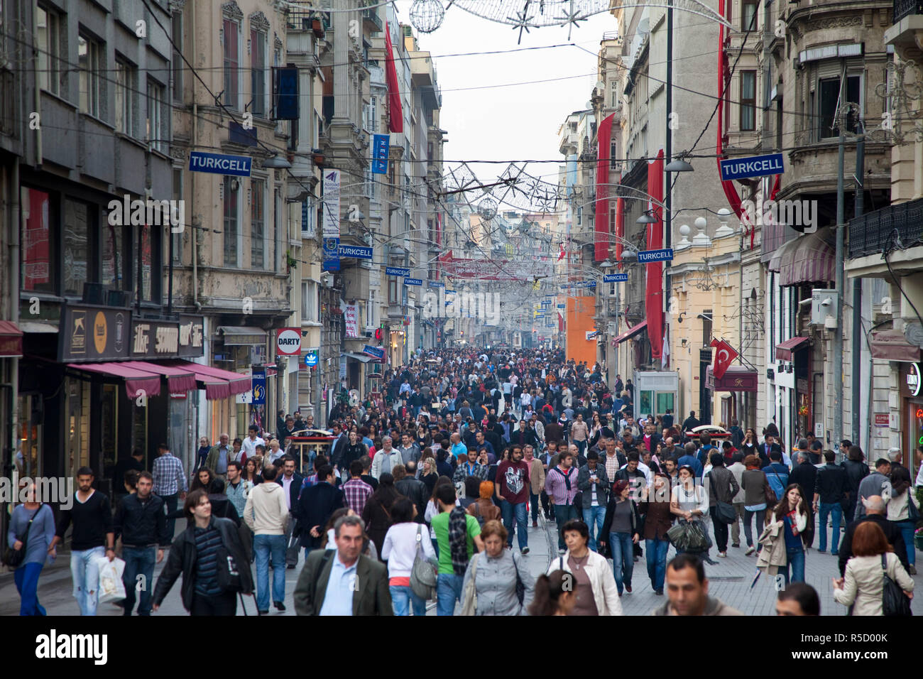Crowds on Istiklal Caddasi, Beyoglu area, Istanbul, Turkey Stock Photo ...