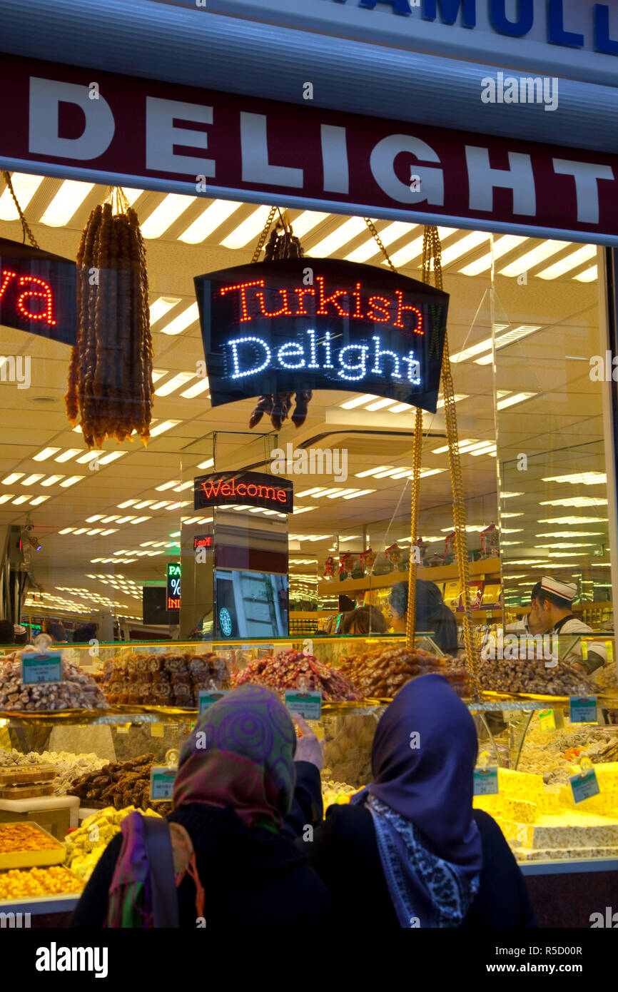 Turkish delight shop, Beyoglu area, Istanbul, Turkey Stock Photo - Alamy