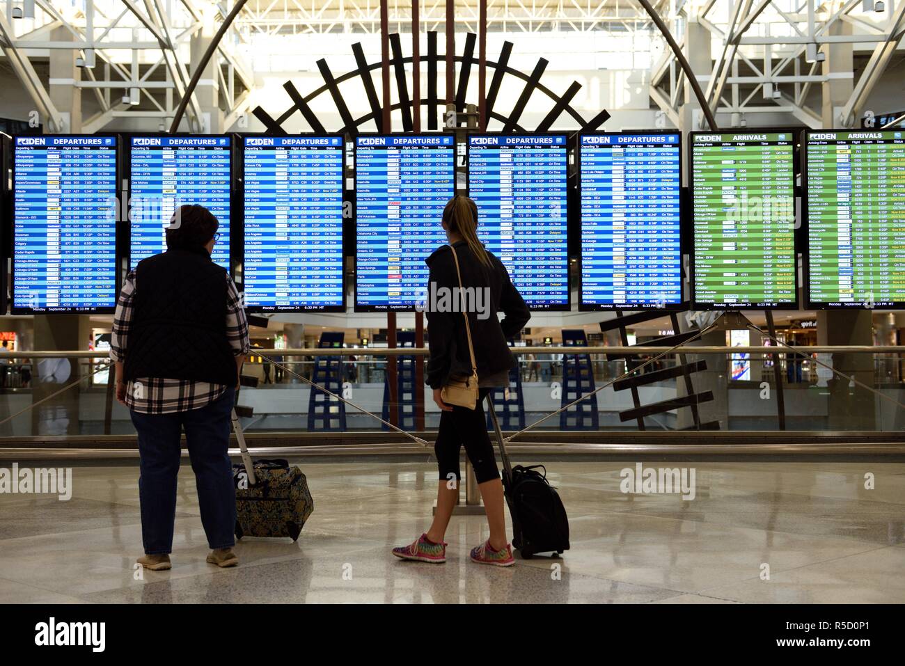 Flight Information Display Board High Resolution Stock Photography and ...