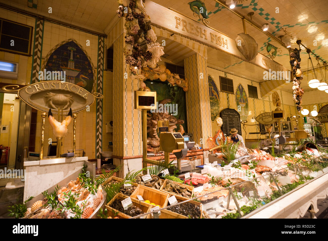 Harrods food hall fish hi-res stock photography and images - Alamy