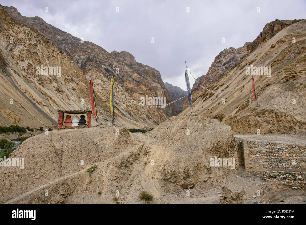 The village of Urtsi, Ladakh, India Stock Photo - Alamy