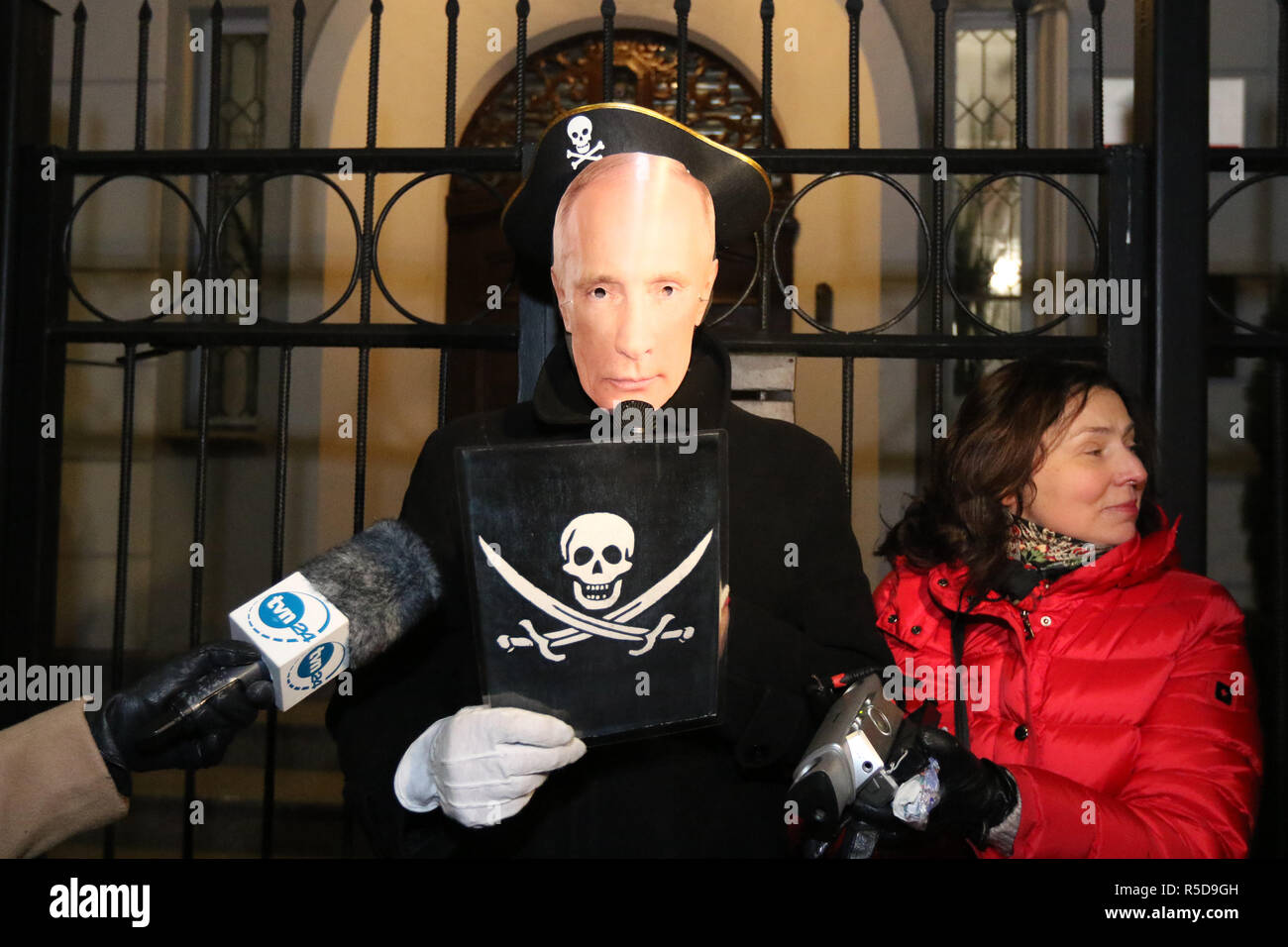 Sea people pirates hi-res stock photography and images - Alamy