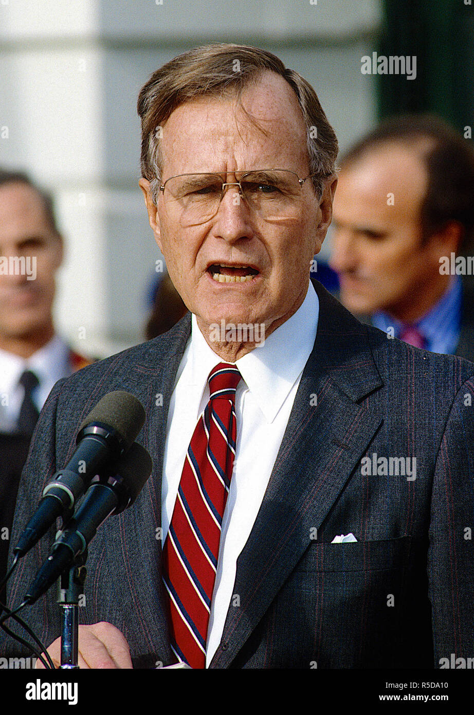 ***FILE PHOTO*** George H.W. Bush Has Passed Away Washington, DC. 1990 ...