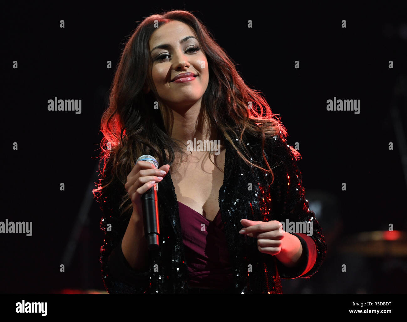 Oberhausen, Germany. 30th Nov, 2018. The singer Namika is on stage at ...