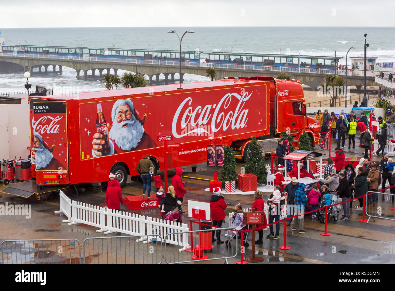 Big crowd miserable hi-res stock photography and images - Alamy