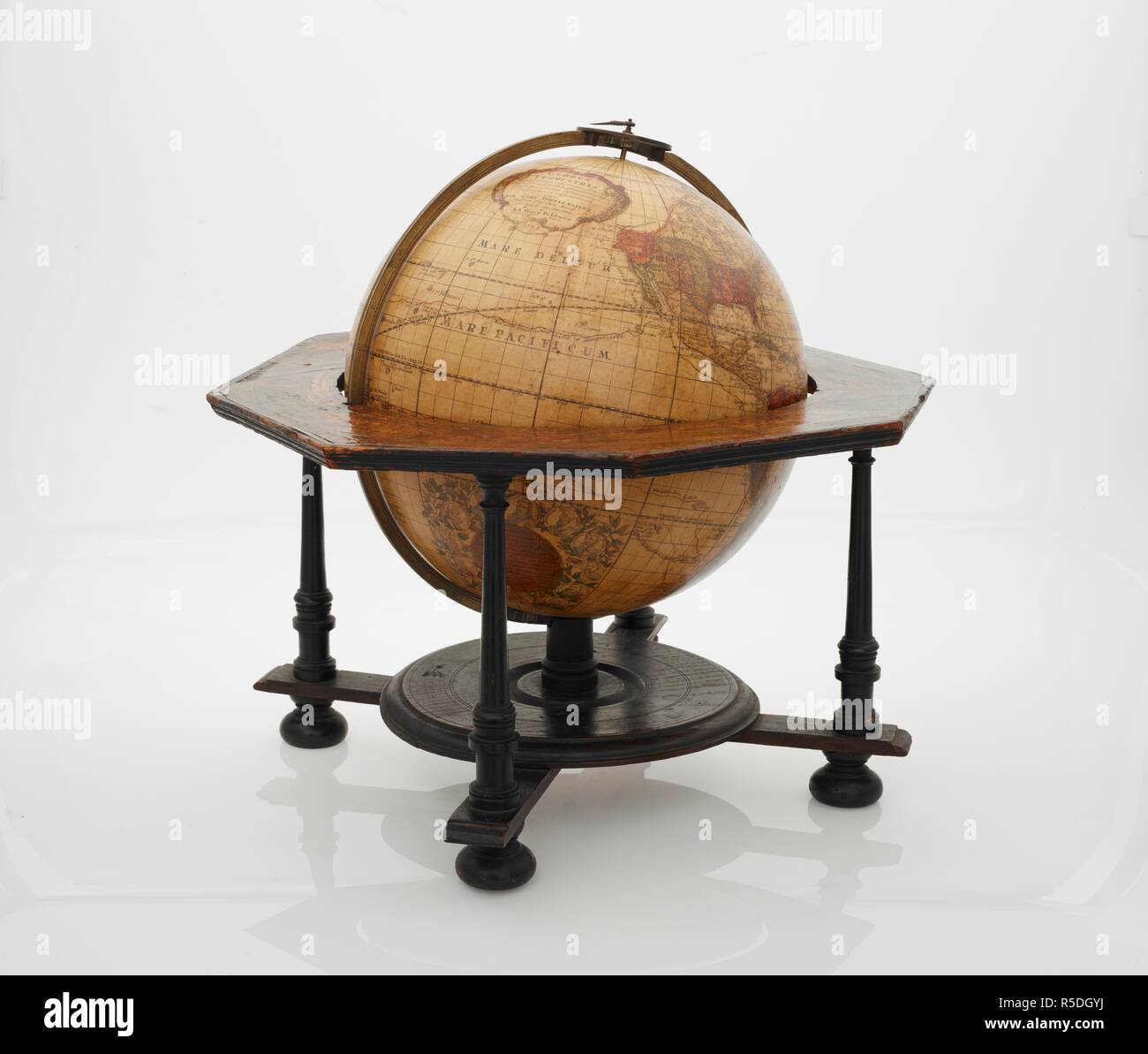 Celestial forms hi-res stock photography and images - Alamy