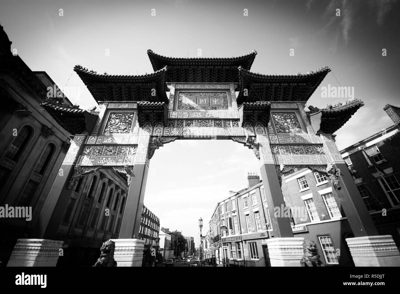 Chinese Arch Liverpool Stock Photo - Alamy