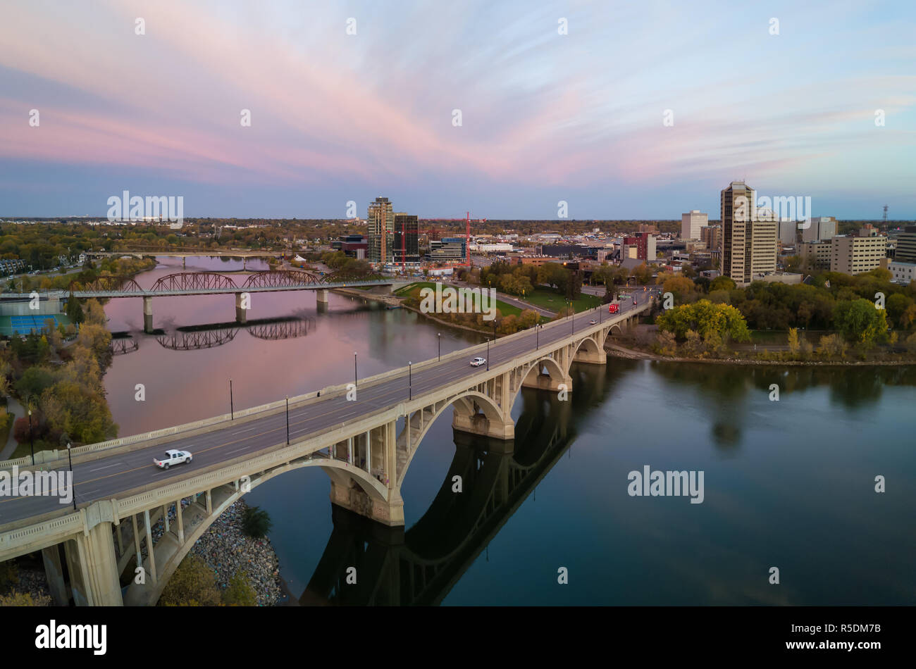 Saskatoon saskatchewan aerial hi-res stock photography and images - Alamy