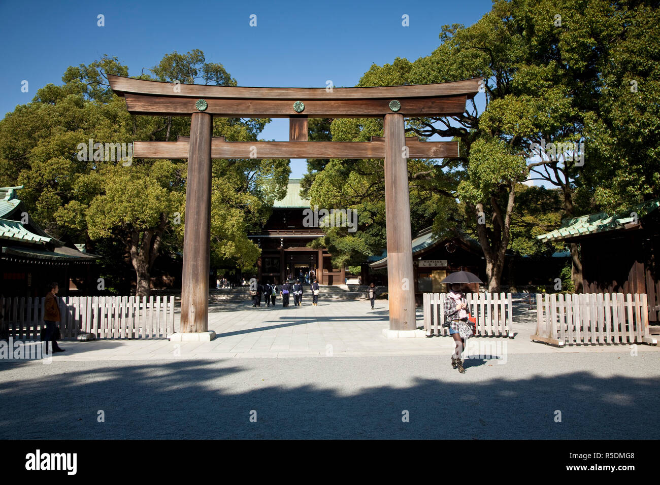 Tori Gate, Meiji Shrine, Yoyogi Park, Tokyo, Japan Stock Photo - Alamy