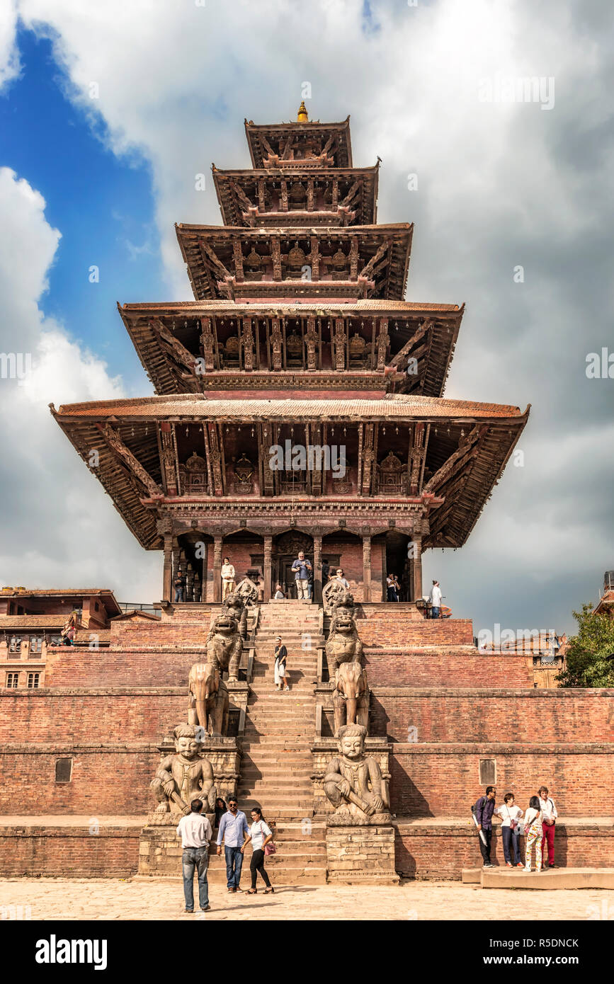 Five storeys roofed temple hi-res stock photography and images - Alamy