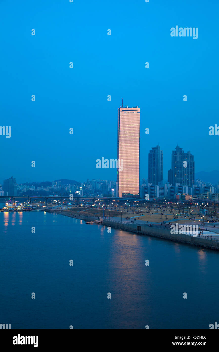 Korea, Seoul, Yeouido, 63 Building - one of Seouls most famous ...