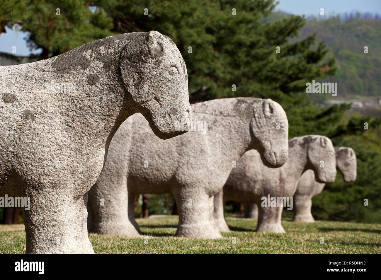 Korea, Seoul, Royal Tombs of Heolleung and Illeung, Heolleung, Tomb of ...