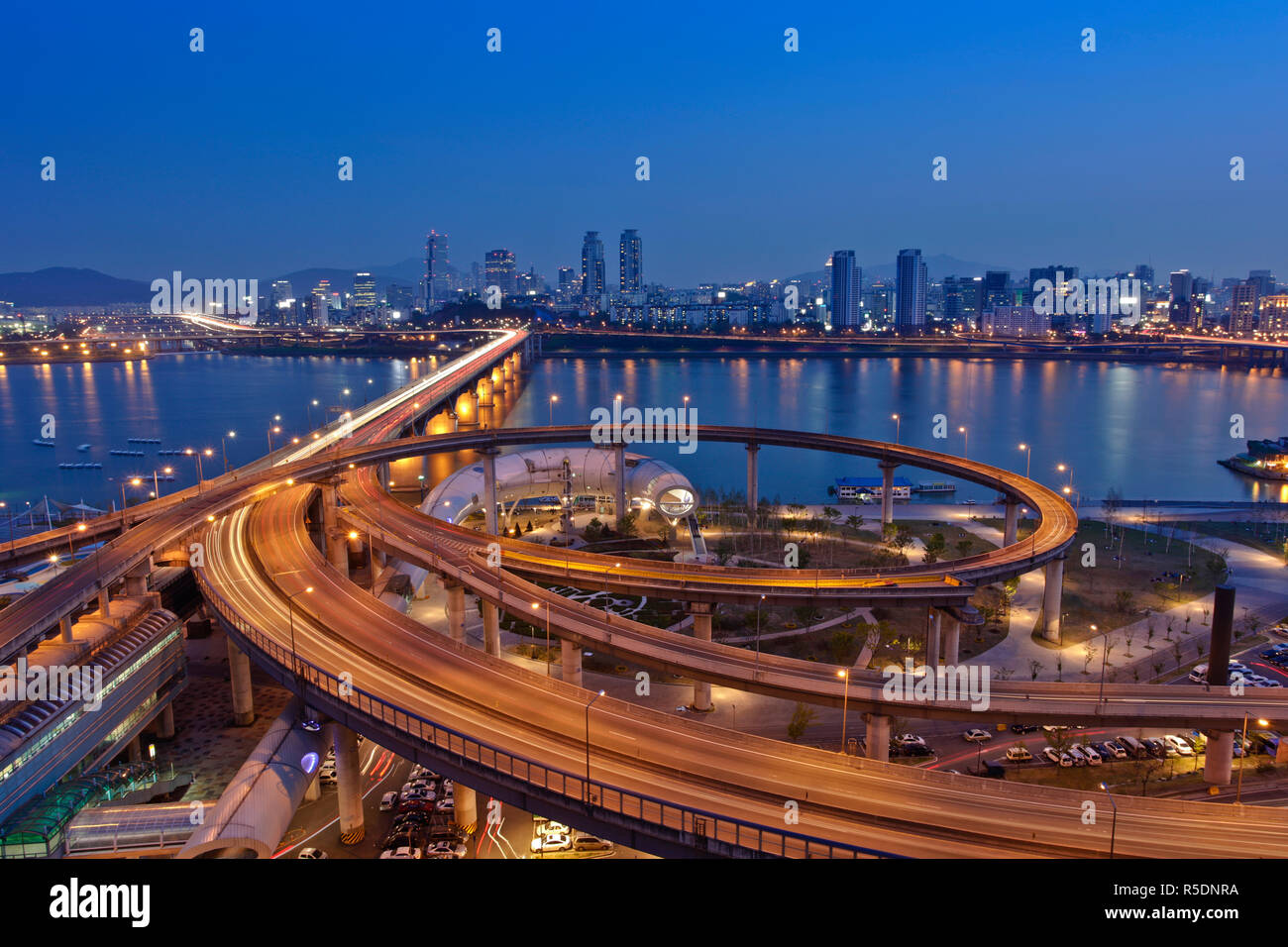 Korea, Seoul, Tukseom, Traffic on Cheongdam On-Ramp and Cheongdam ...