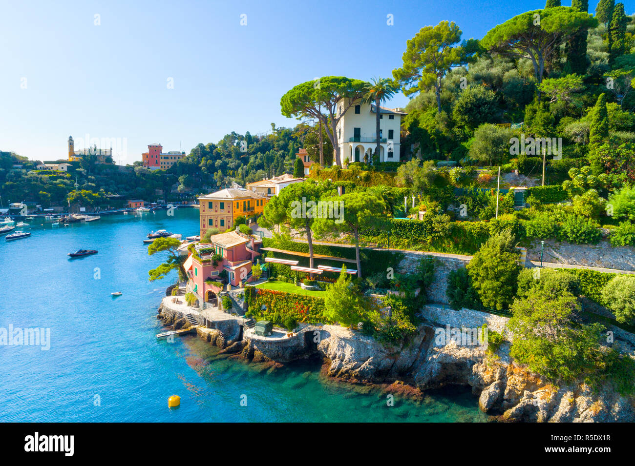 Beautiful sea coast with colorful houses in Portofino, Italy. Summer ...
