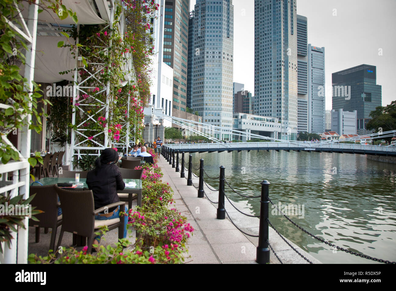Singapore people river hi-res stock photography and images - Alamy