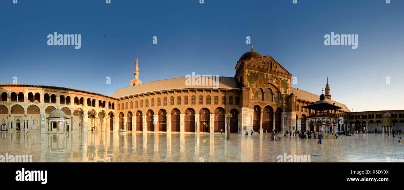 Syria, Damascus, Old, Town, Umayyad Mosque, main courtyard Stock Photo ...