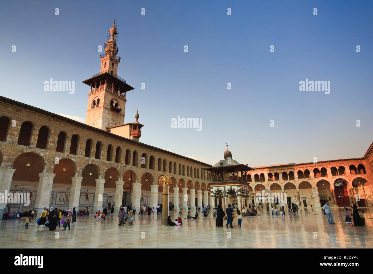 Syria, Damascus, Old, Town, Umayyad Mosque, main courtyard Stock Photo ...