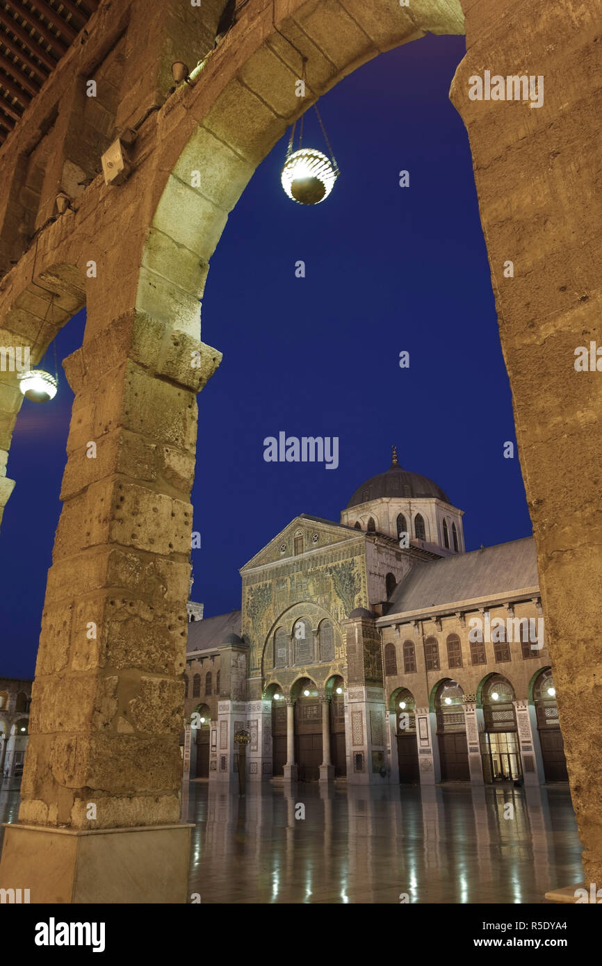 Syria, Damascus, Old, Town, Umayyad Mosque, main courtyard Stock Photo ...