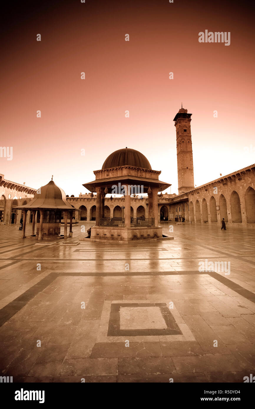 Aleppo great mosque hi-res stock photography and images - Alamy