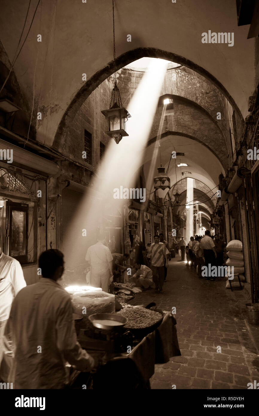 Aleppo old souk historical hi-res stock photography and images - Alamy
