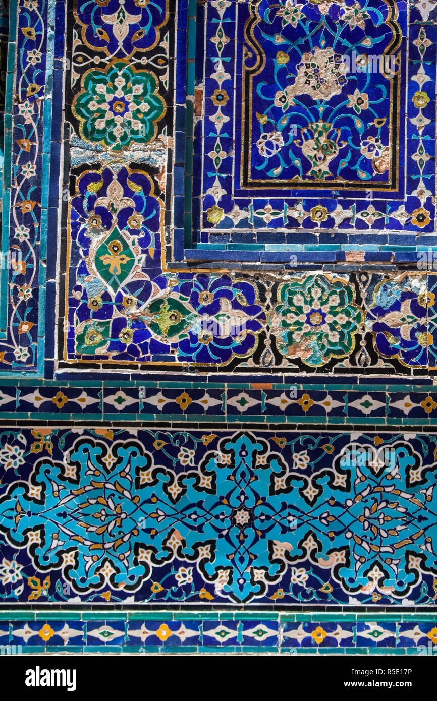 Arabic decorations on a wall Stock Photo - Alamy