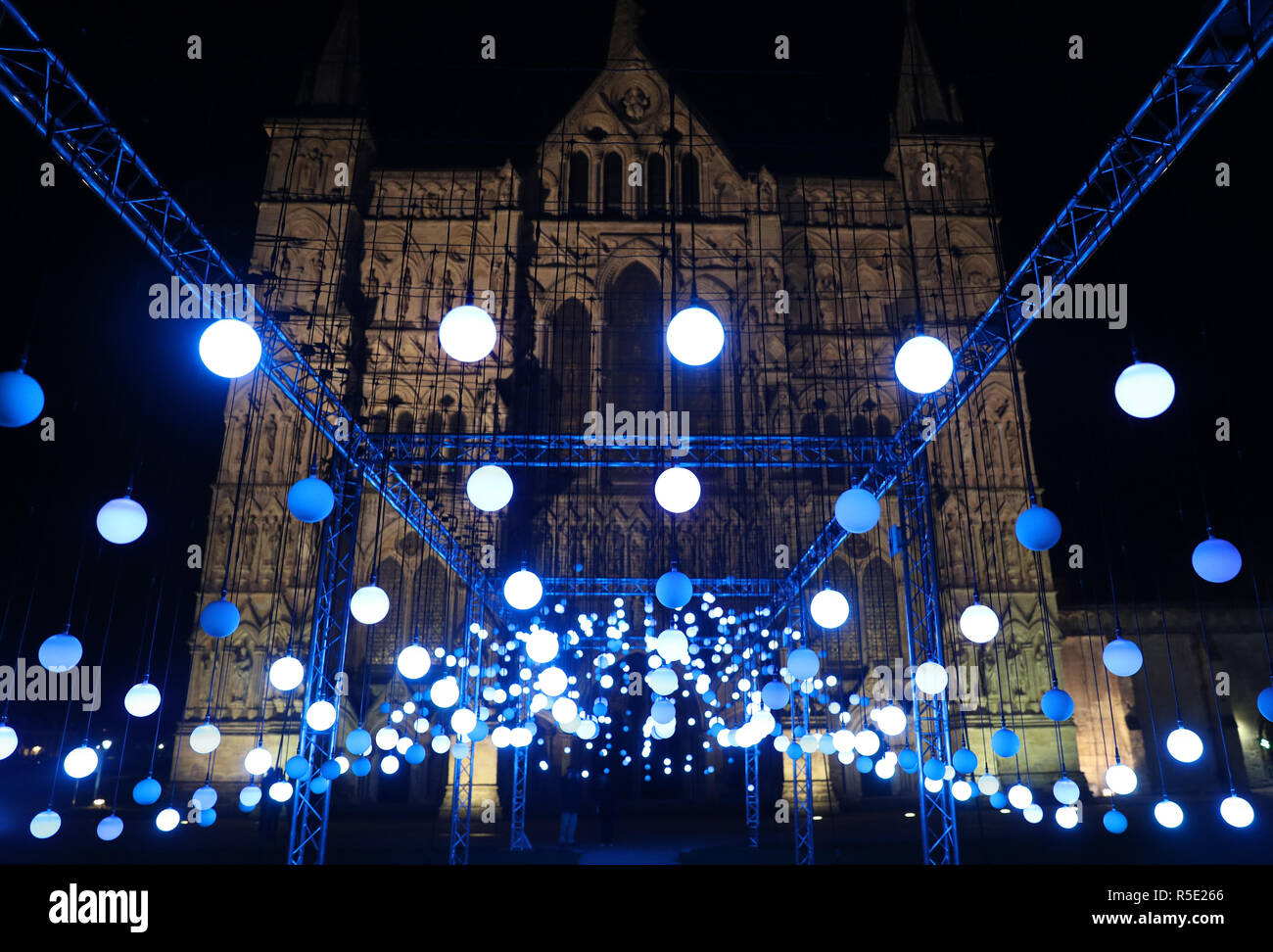 A view of the light display in the art work 'Light Wave' by Squidsoup ...