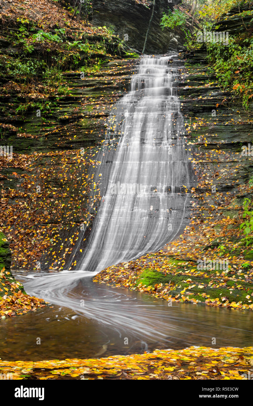Finger lake waterfalls hi-res stock photography and images - Alamy
