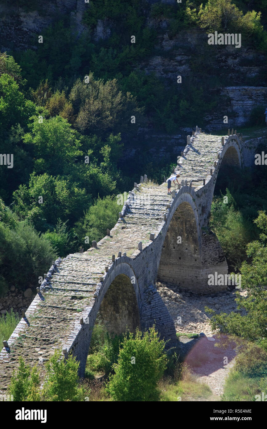 Epirus bridge hi-res stock photography and images - Alamy