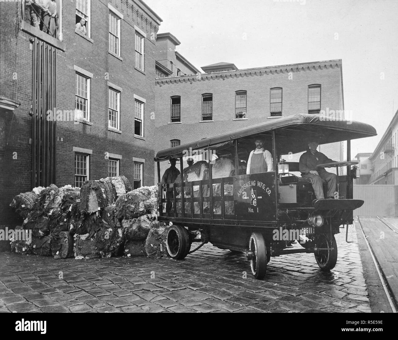 Cotton industries Black and White Stock Photos & Images - Alamy