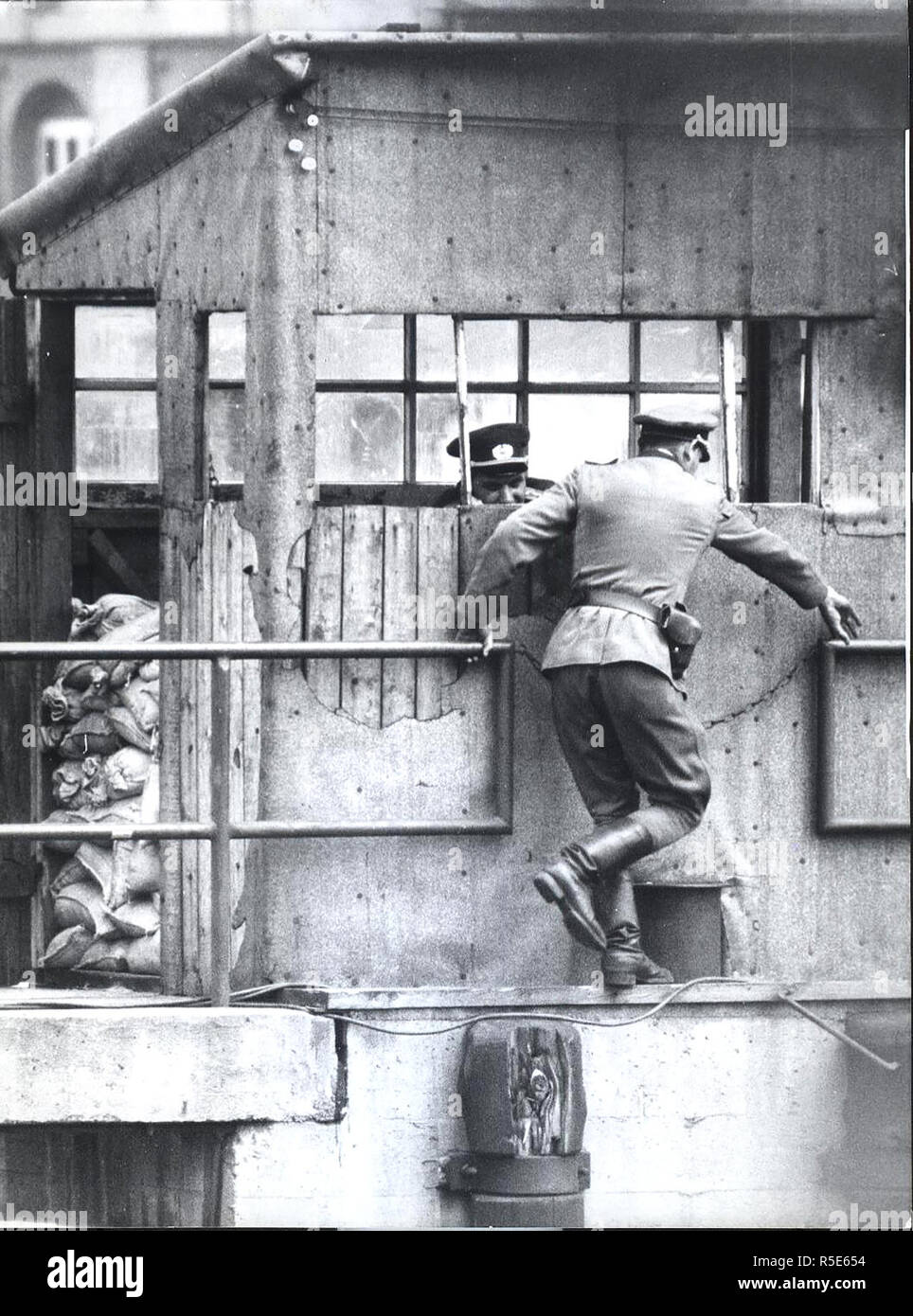Soviet Zone Border Police at the East Side, Kreuzberg, Berlin Stock ...