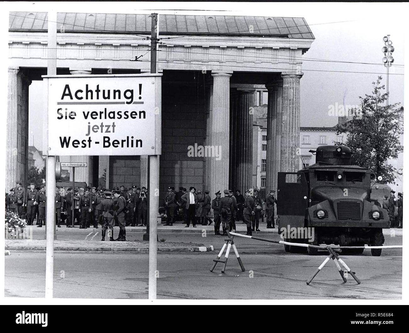 August 1961 - East German Troops and "People's Police" Block ...